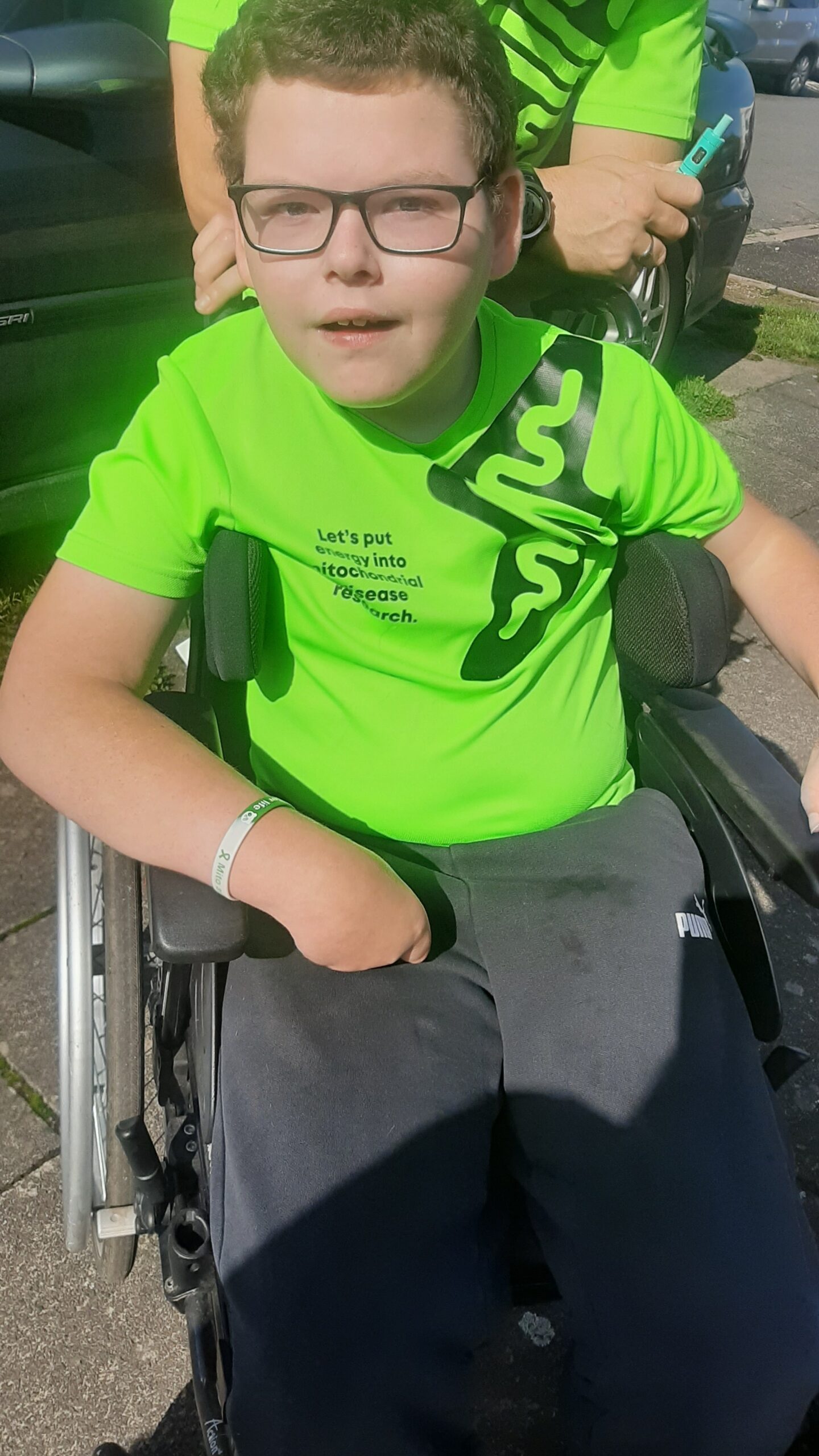 Melanie Lowe - Batonbearer running in memory of her son Regan ...